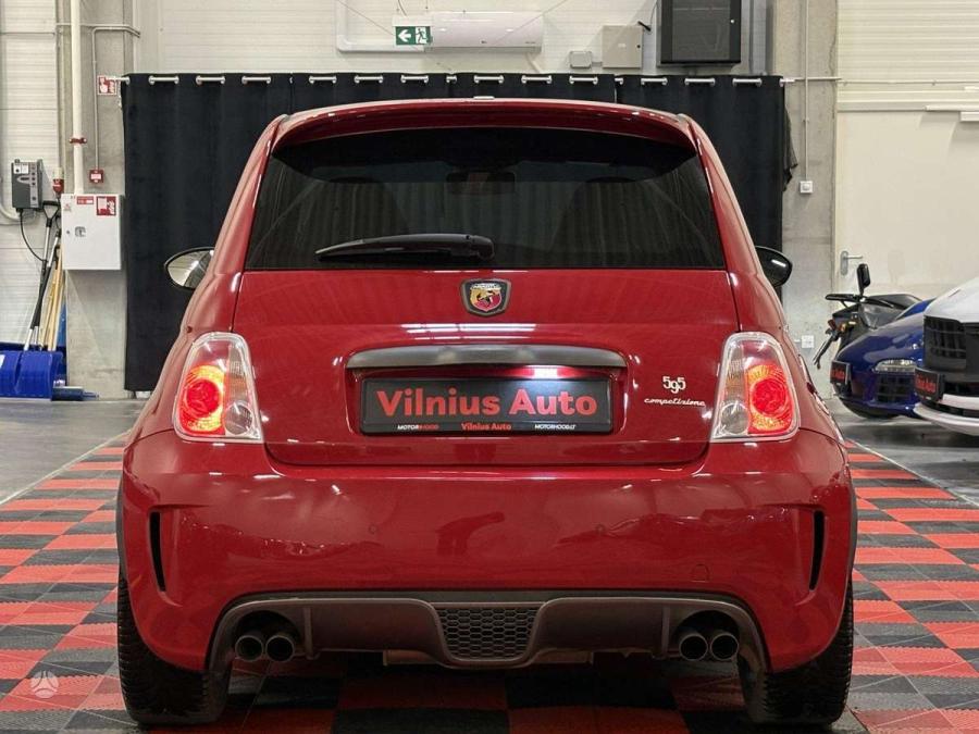 Красный Фиат 500 Abarth 2016 в Вильнюс, объемом двигателя 1.37 л и пробегом 189 тыс. км за 10650 €, фото 6 на AUTOMOTO.COM.LV