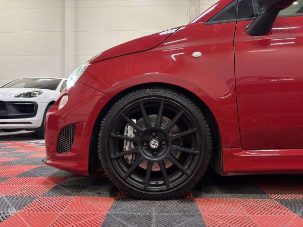 Красный Фиат 500 Abarth 2016 в Вильнюс, объемом двигателя 1.37 л и пробегом 189 тыс. км за 10650 €, фото 10 на AUTOMOTO.COM.LV