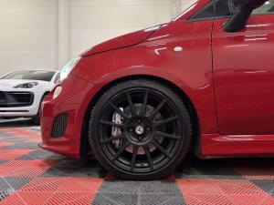 Красный Фиат 500 Abarth 2016 в Вильнюс, объемом двигателя 1.37 л и пробегом 189 тыс. км за 10650 €, фото 11 на AUTOMOTO.COM.LV