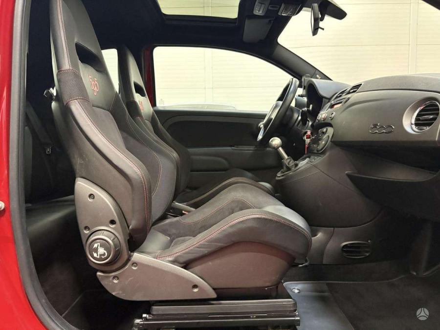Красный Фиат 500 Abarth 2016 в Вильнюс, объемом двигателя 1.37 л и пробегом 189 тыс. км за 10650 €, фото 18 на AUTOMOTO.COM.LV