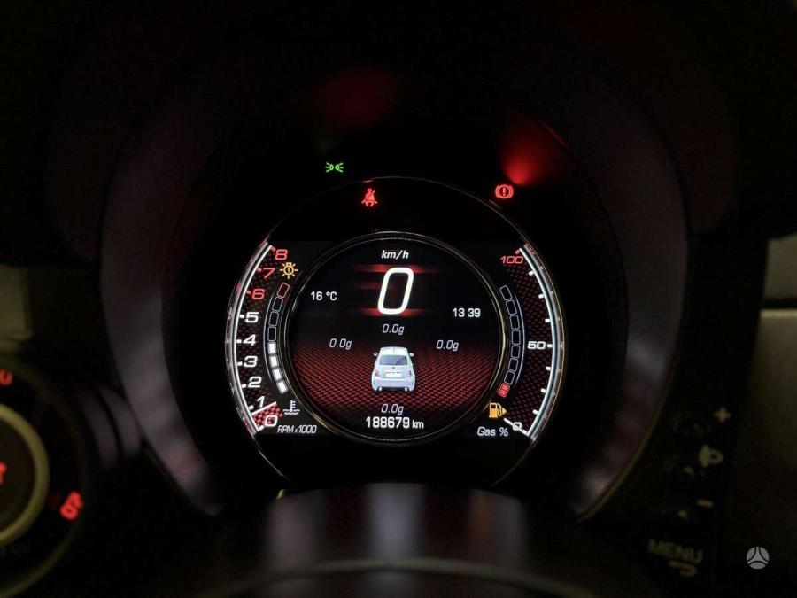Красный Фиат 500 Abarth 2016 в Вильнюс, объемом двигателя 1.37 л и пробегом 189 тыс. км за 10650 €, фото 22 на AUTOMOTO.COM.LV