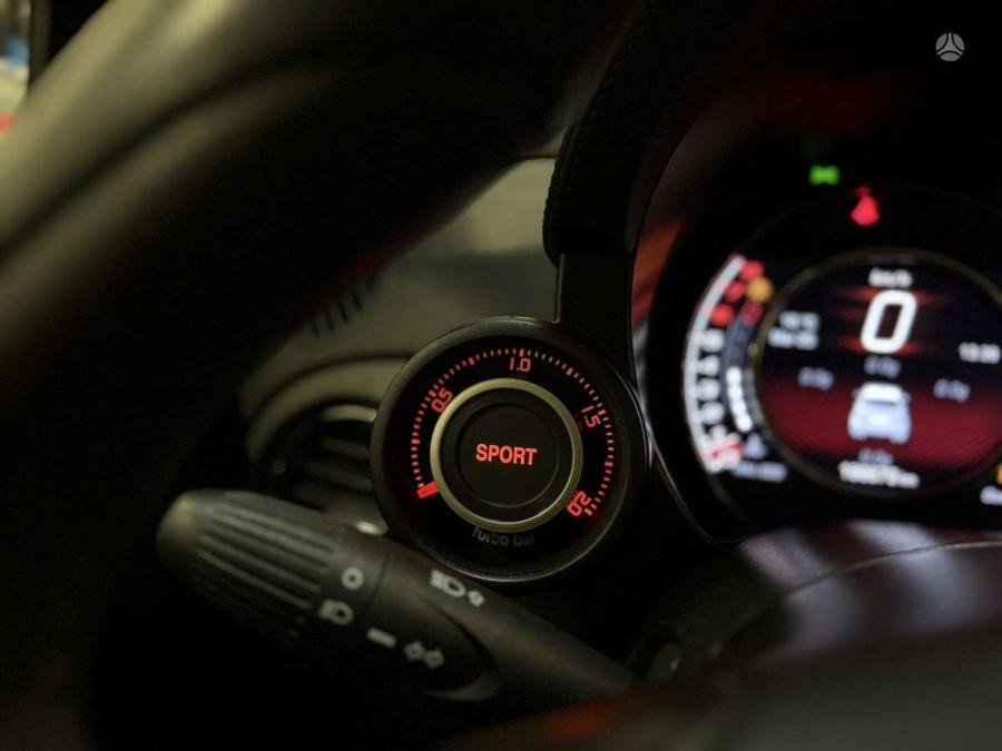 Красный Фиат 500 Abarth 2016 в Вильнюс, объемом двигателя 1.37 л и пробегом 189 тыс. км за 10650 €, фото 23 на AUTOMOTO.COM.LV