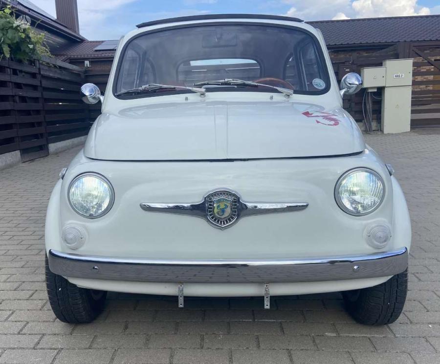 Белый Фиат 500 Abarth 1965 в Каунас, объемом двигателя 0.50 л и пробегом 8 тыс. км за 13500 €, фото 3 на AUTOMOTO.COM.LV