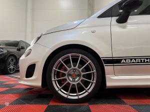 Белый Фиат 500 Abarth 2017 в Вильнюс, объемом двигателя 1.37 л и пробегом 32 тыс. км за 14500 €, фото 11 на AUTOMOTO.COM.LV