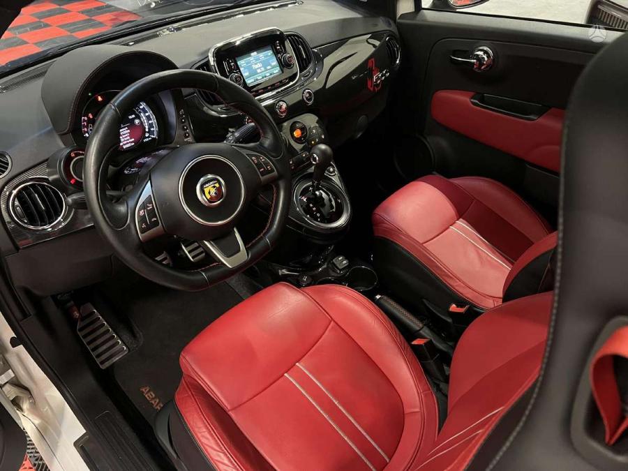 Белый Фиат 500 Abarth 2017 в Вильнюс, объемом двигателя 1.37 л и пробегом 32 тыс. км за 14500 €, фото 14 на AUTOMOTO.COM.LV