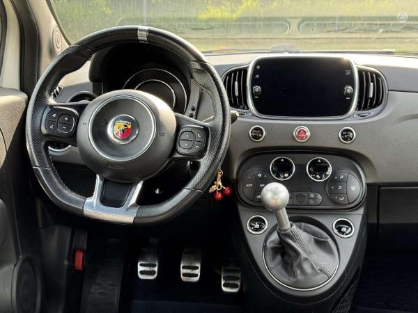 Balts Fiat 500 Abarth 2015 Viļņa, ar dzinēja tilpumu 1.37 L un nobraukumu 94 tūkst. km par 11200 €, foto 11 vietnē AUTOMOTO.COM.LV