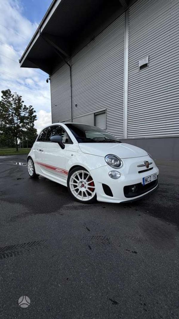 Balts Fiat 500 Abarth 2013 Kauņa, ar dzinēja tilpumu 1.40 L un nobraukumu 169 tūkst. km par 7200 €, foto 9 vietnē AUTOMOTO.COM.LV