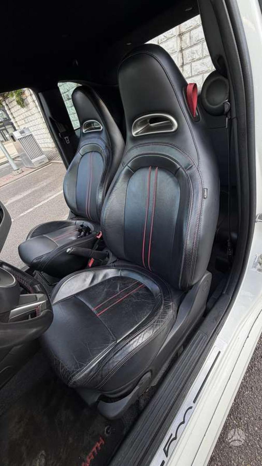 White Fiat 500 Abarth 2013 in Kaunas, with an engine capacity of 1.40 L and mileage of 169 thousand km for 7200 €, photo 15 on AUTOMOTO.COM.LV