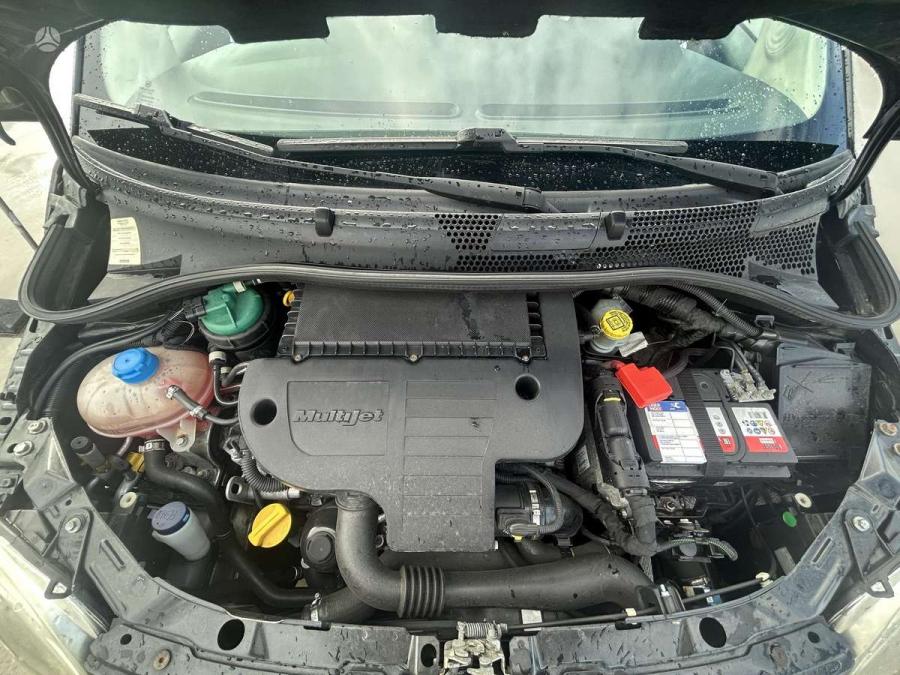 Black Fiat 500 2008 in Vilnius, with an engine capacity of 1.25 L and mileage of 181 thousand km for 3000 €, photo 14 on AUTOMOTO.COM.LV