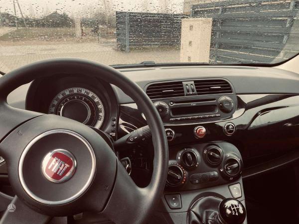 Melns Fiat 500 2010 Klaipėda, ar dzinēja tilpumu 1.25 L un nobraukumu 130 tūkst. km par 2600 €, foto 8 vietnē AUTOMOTO.COM.LV