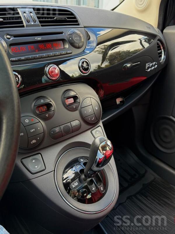 Fiat 500 2012 in Jelgava on AUTOMOTO.COM.LV Black Fiat 500 2012 in Jelgava, with an engine capacity of 1.40 L and mileage of 140 thousand km for 4999 €, photo 10 on AUTOMOTO.COM.LV