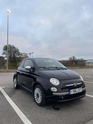 Melns Fiat 500 2013 Viļņa, ar dzinēja tilpumu 1.24 L un nobraukumu 110 tūkst. km par 4400 €, foto 2 vietnē AUTOMOTO.COM.LV
