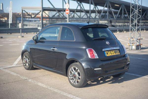 Black Fiat 500 2013 in Kaunas, with an engine capacity of 0.90 L and mileage of 155 thousand km for 2999 €, photo 4 on AUTOMOTO.COM.LV