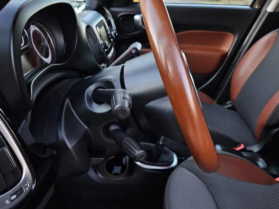 Melns Fiat 500 2014 Jēkabpils, ar dzinēja tilpumu 1.30 L un nobraukumu 124 tūkst. km par 4990 €, foto 11 vietnē AUTOMOTO.COM.LV
