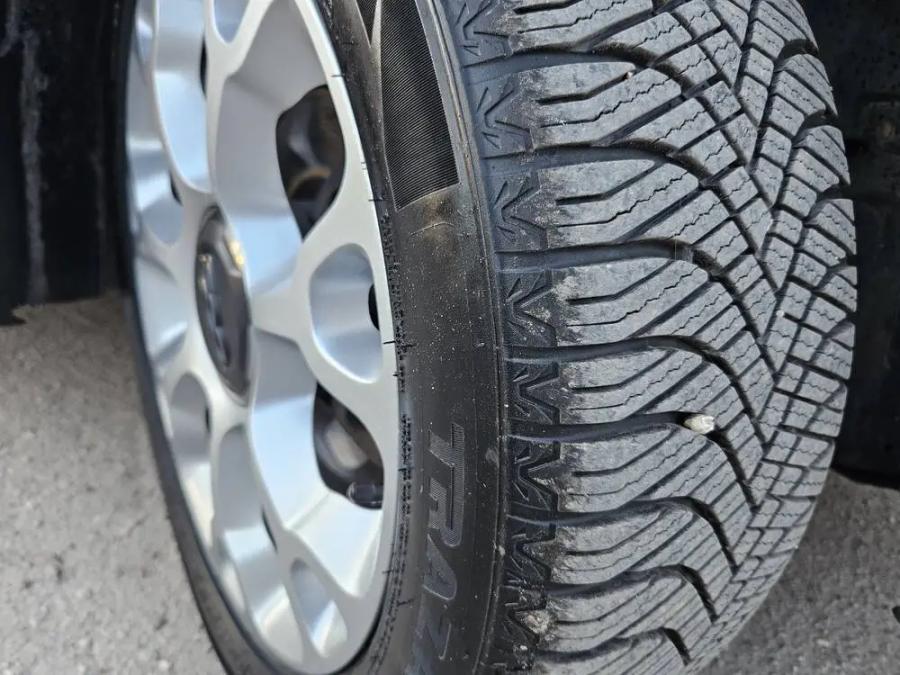 Melns Fiat 500 2014 Jēkabpils, ar dzinēja tilpumu 1.30 L un nobraukumu 124 tūkst. km par 4990 €, foto 26 vietnē AUTOMOTO.COM.LV