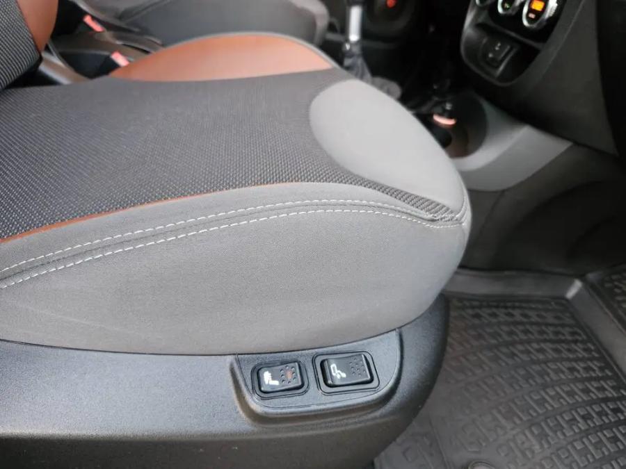 Melns Fiat 500 2014 Jēkabpils, ar dzinēja tilpumu 1.30 L un nobraukumu 124 tūkst. km par 4990 €, foto 27 vietnē AUTOMOTO.COM.LV