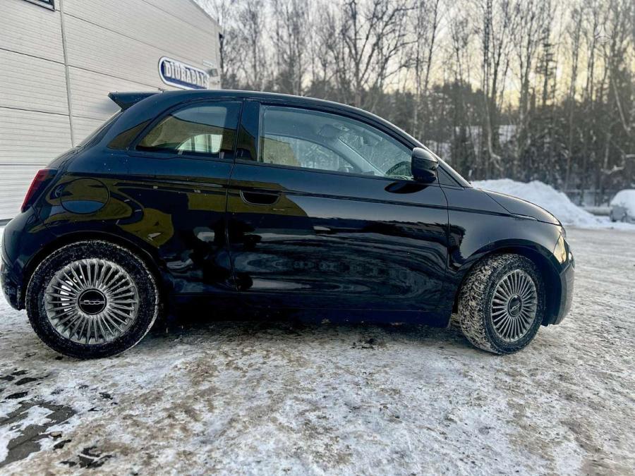 Black Fiat 500 2022 in Vilnius, with an engine capacity of 0.00 L and mileage of 35 thousand km for 12900 €, photo 12 on AUTOMOTO.COM.LV