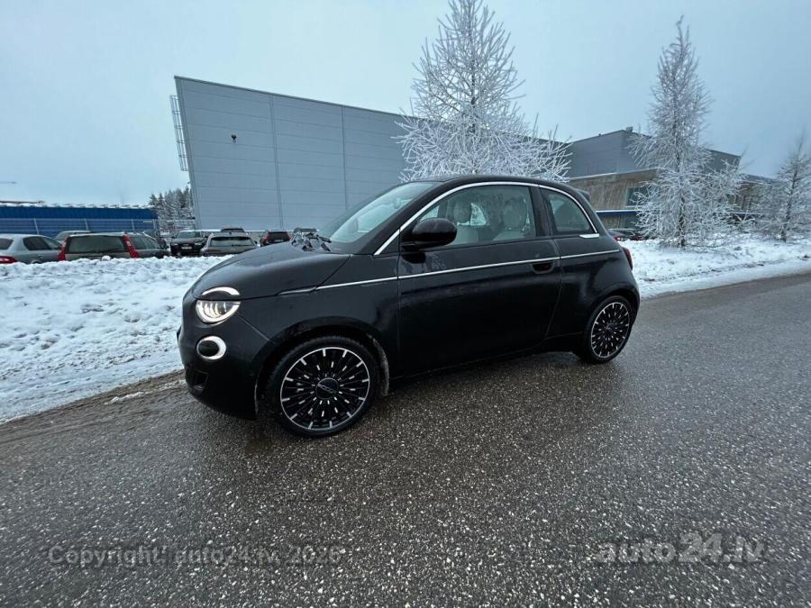 Black Fiat 500 2023 in Tallinn, with an engine capacity of 0.00 L and mileage of 25 thousand km for 18999 €, photo 3 on AUTOMOTO.COM.LV