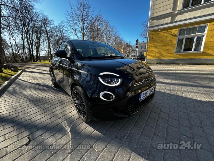 Black Fiat 500 2023 in Tallinn, with an engine capacity of 0.00 L and mileage of 33 thousand km for 17500 €, photo 5 on AUTOMOTO.COM.LV
