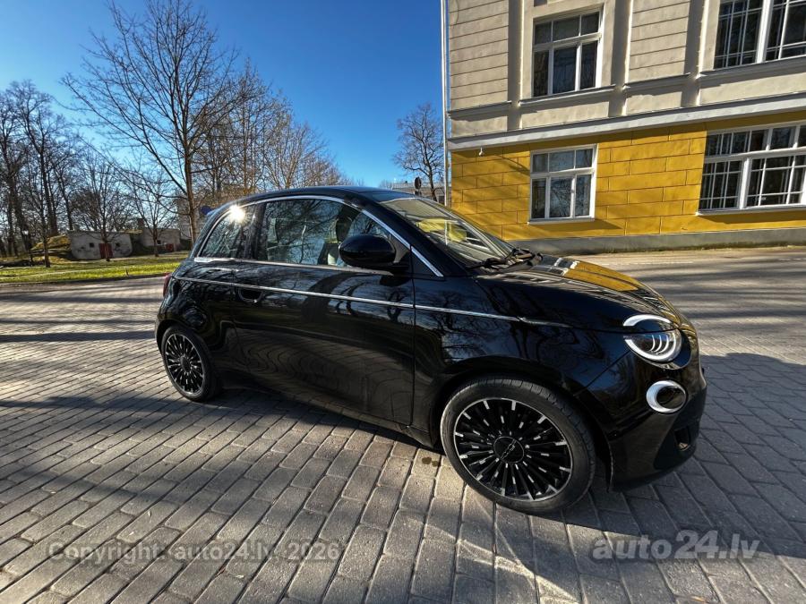 Black Fiat 500 2023 in Tallinn, with an engine capacity of 0.00 L and mileage of 33 thousand km for 17500 €, photo 6 on AUTOMOTO.COM.LV