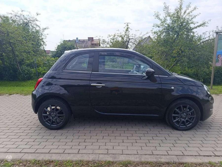 Melns Fiat 500 2024 Panevēža, ar dzinēja tilpumu 1.00 L un nobraukumu 10 tūkst. km par 10900 €, foto 4 vietnē AUTOMOTO.COM.LV