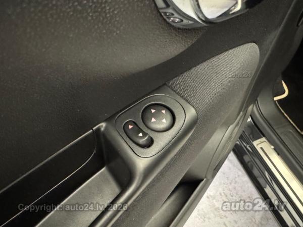 Фиат 500 2024 в Таллин на AUTOMOTO.COM.LV Черный Фиат 500 2024 в Таллин, объемом двигателя 1.00 л и пробегом 17 тыс. км за 14900 €, фото 11 на AUTOMOTO.COM.LV