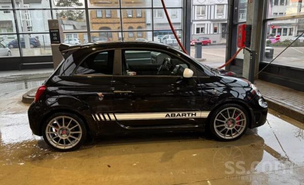 Black Fiat 500 2021 in Riga, with an engine capacity of 1.40 L and mileage of 57 thousand km for 26900 €, photo 2 on AUTOMOTO.COM.LV