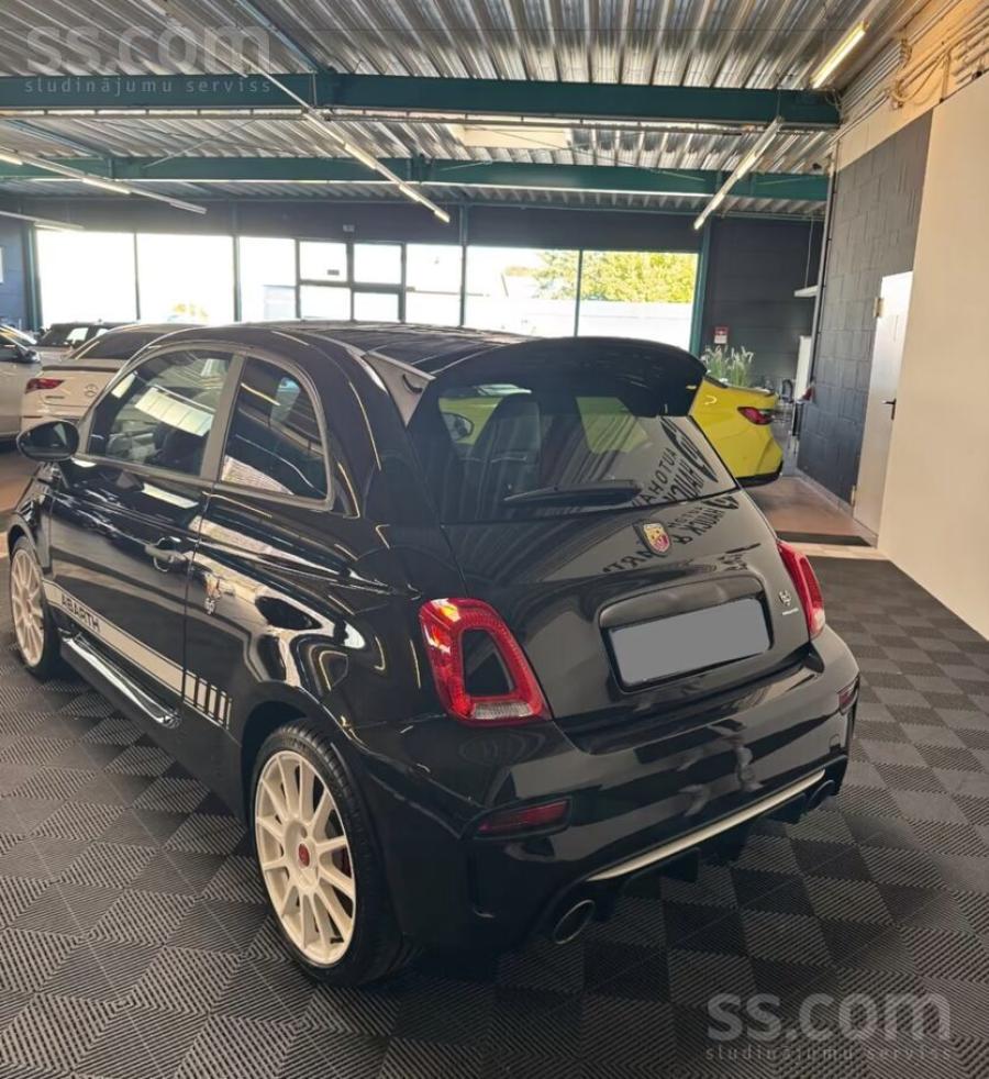 Black Fiat 500 2021 in Riga, with an engine capacity of 1.40 L and mileage of 57 thousand km for 26900 €, photo 3 on AUTOMOTO.COM.LV