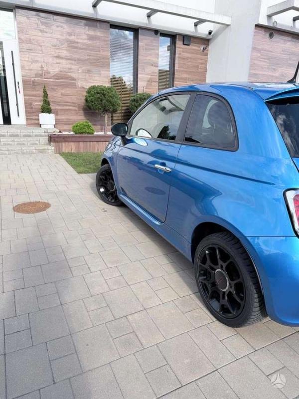Zils Fiat 500 2015 Viļņa, ar dzinēja tilpumu 1.24 L un nobraukumu 125 tūkst. km par 5800 €, foto 5 vietnē AUTOMOTO.COM.LV