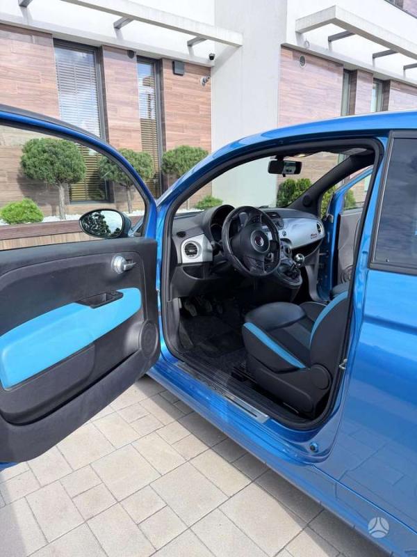 Zils Fiat 500 2015 Viļņa, ar dzinēja tilpumu 1.24 L un nobraukumu 125 tūkst. km par 5800 €, foto 6 vietnē AUTOMOTO.COM.LV