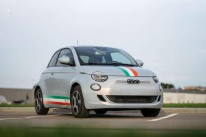 Zils Fiat 500 2022 Gargždai, ar dzinēja tilpumu 0.00 L un nobraukumu 56 tūkst. km par 14900 €, foto 3 vietnē AUTOMOTO.COM.LV