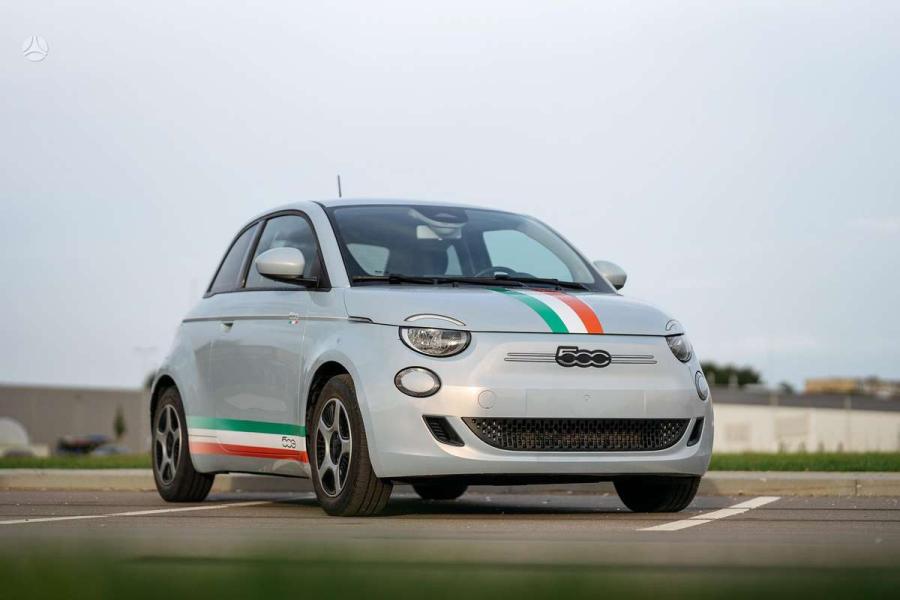 Zils Fiat 500 2022 Gargždai, ar dzinēja tilpumu 0.00 L un nobraukumu 56 tūkst. km par 14900 €, foto 3 vietnē AUTOMOTO.COM.LV