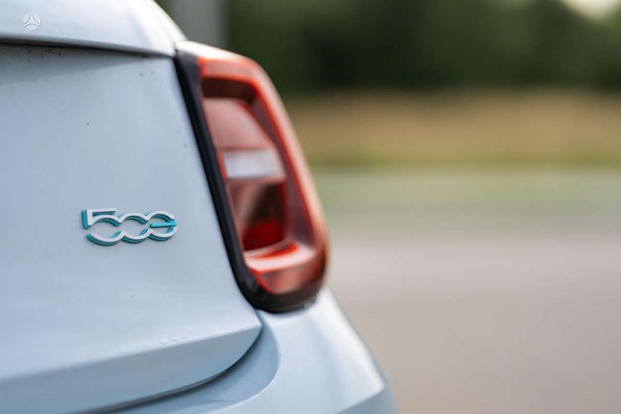 Zils Fiat 500 2022 Gargždai, ar dzinēja tilpumu 0.00 L un nobraukumu 56 tūkst. km par 14900 €, foto 8 vietnē AUTOMOTO.COM.LV