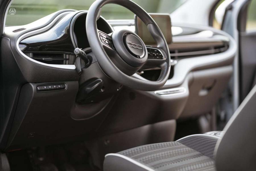 Zils Fiat 500 2022 Gargždai, ar dzinēja tilpumu 0.00 L un nobraukumu 56 tūkst. km par 14900 €, foto 13 vietnē AUTOMOTO.COM.LV