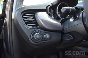 Brown Fiat 500 2017 in Riga, with an engine capacity of 1.60 L and mileage of 95 thousand km for 9900 €, photo 11 on AUTOMOTO.COM.LV