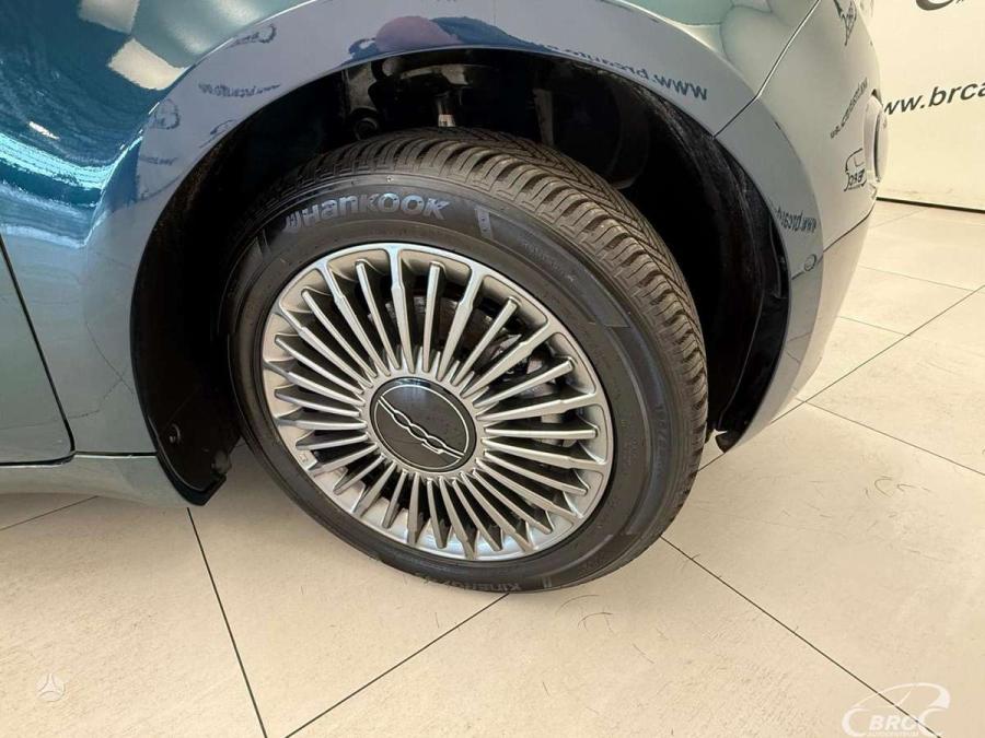 Green Fiat 500 2023 in Vilnius, with an engine capacity of 0.00 L and mileage of 3 thousand km for 14900 €, photo 14 on AUTOMOTO.COM.LV