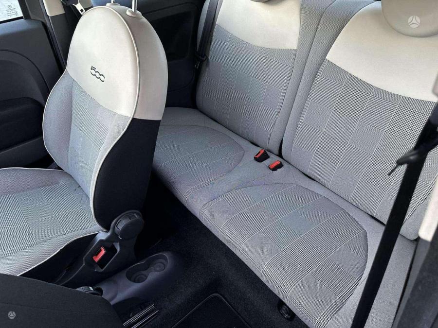 Pelēks Fiat 500 2014 Viļņa, ar dzinēja tilpumu 1.24 L un nobraukumu 146 tūkst. km par 6950 €, foto 28 vietnē AUTOMOTO.COM.LV