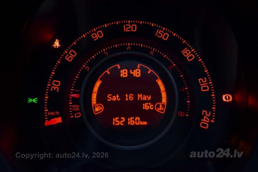 Grey Fiat 500 2014 in Tallinn, with an engine capacity of 1.40 L and mileage of 152 thousand km for 10900 €, photo 13 on AUTOMOTO.COM.LV