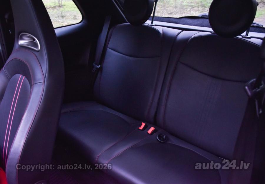Grey Fiat 500 2014 in Tallinn, with an engine capacity of 1.40 L and mileage of 152 thousand km for 10900 €, photo 14 on AUTOMOTO.COM.LV