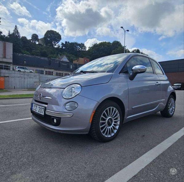 Pelēks Fiat 500 2015 Kauņa, ar dzinēja tilpumu 1.37 L un nobraukumu 49 tūkst. km par 6290 €, foto 1 vietnē AUTOMOTO.COM.LV