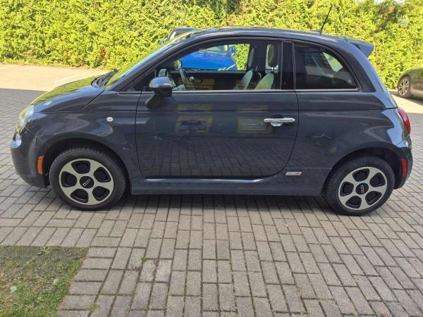 Grey Fiat 500 2016 in Kaunas, with an engine capacity of 0.00 L and mileage of 100 thousand km for 6100 €, photo 1 on AUTOMOTO.COM.LV