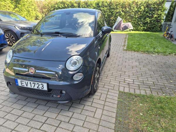 Grey Fiat 500 2016 in Kaunas, with an engine capacity of 0.00 L and mileage of 100 thousand km for 6100 €, photo 3 on AUTOMOTO.COM.LV
