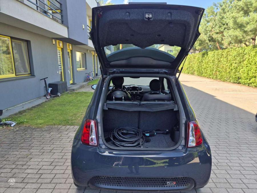 Grey Fiat 500 2016 in Kaunas, with an engine capacity of 0.00 L and mileage of 100 thousand km for 6100 €, photo 4 on AUTOMOTO.COM.LV