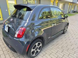 Grey Fiat 500 2016 in Kaunas, with an engine capacity of 0.00 L and mileage of 100 thousand km for 6100 €, photo 14 on AUTOMOTO.COM.LV