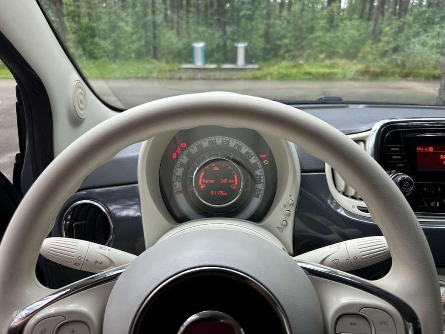 Pelēks Fiat 500 2017 Viļņa, ar dzinēja tilpumu 1.24 L un nobraukumu 92 tūkst. km par 7000 €, foto 24 vietnē AUTOMOTO.COM.LV