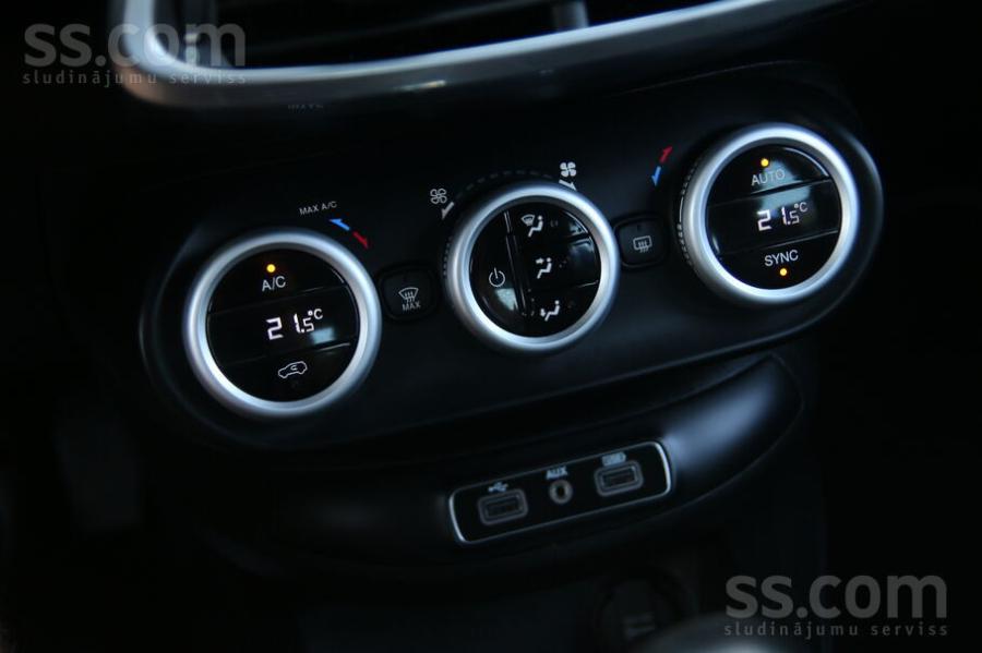 Pelēks Fiat 500 2018 Rīga, ar dzinēja tilpumu 1.40 L un nobraukumu 111 tūkst. km par 9990 €, foto 23 vietnē AUTOMOTO.COM.LV