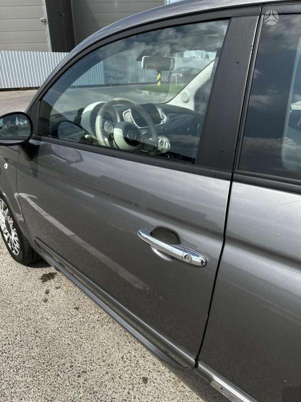 Grey Fiat 500 2021 in Kaunas, with an engine capacity of 1.24 L and mileage of 35 thousand km for 12500 €, photo 5 on AUTOMOTO.COM.LV