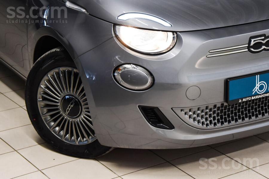 Grey Fiat 500 2022 in Riga, with an engine capacity of 1.20 L and mileage of 100 thousand km for 16990 €, photo 8 on AUTOMOTO.COM.LV