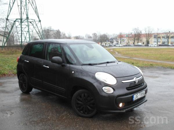 Pelēks Fiat 500 2013 Rīga, ar dzinēja tilpumu 1.30 L un nobraukumu 128 tūkst. km par 3650 €, foto 5 vietnē AUTOMOTO.COM.LV