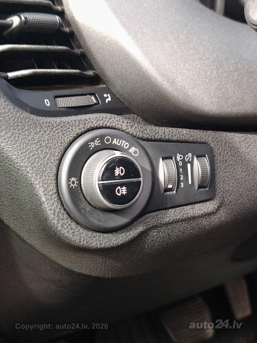 Fiat 500 2015 in Tallinn, with an engine capacity of 1.40 L and mileage of 135 thousand km for 8490 €, photo 11 on AUTOMOTO.COM.LV